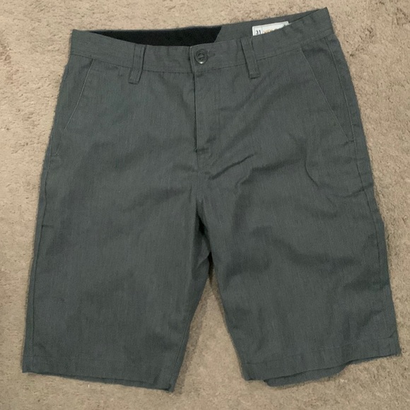 Volcom | Shorts | Men Volcom Shorts | Poshmark